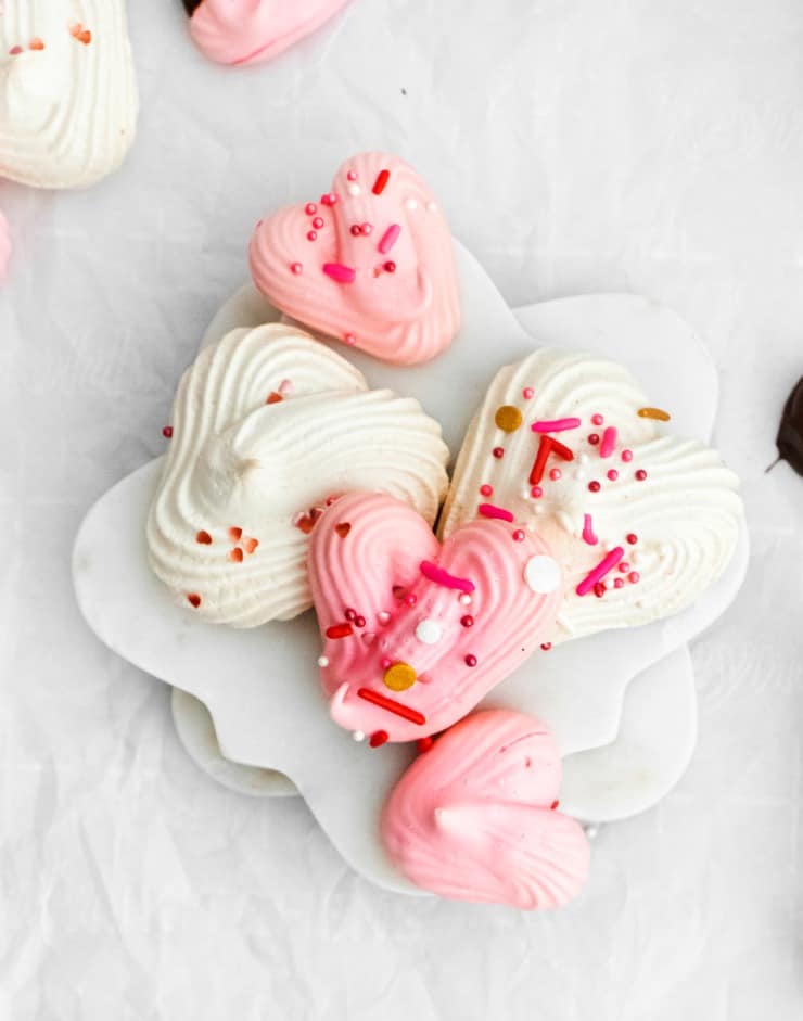 SIMPLE Valentine Meringue Heart Cookies - Simple Party Food SIMPLE Valentine Meringue Heart Cookies - Simple Party Food